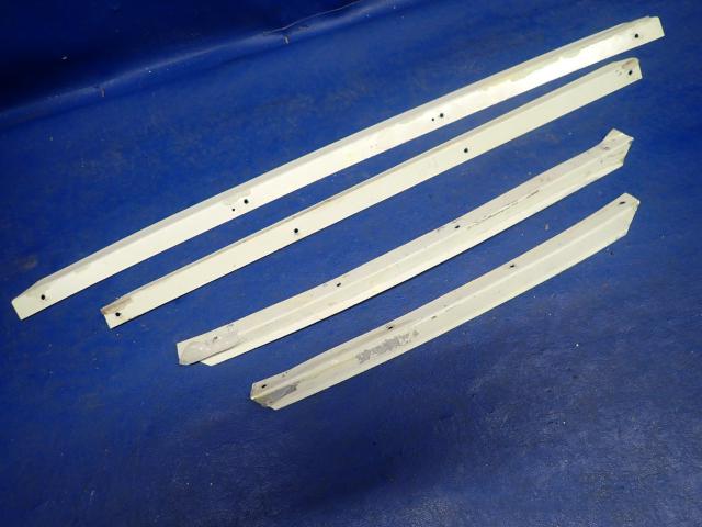 Piper SET RETAINER - RH rear window